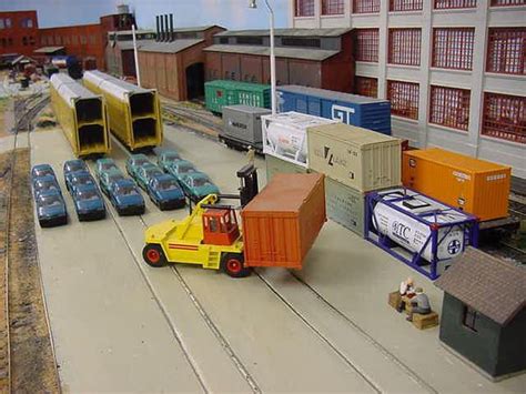 Intermodal Yard On Your Layout Garage House Plans Train Projects