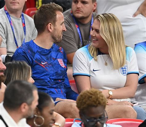 Harry Kane S Wife Katie Leads The Wags Arriving At The England Vs