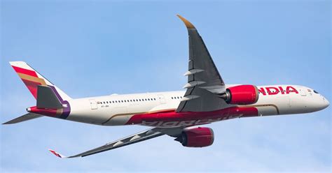 에어인디아 여객기 폭파 위협에 캐나다 비상 착륙 에어인디아 여객기 폭파 위협에 캐나다 비상 착륙