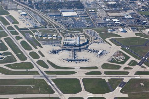 Mitchell International Airport To Downtown Milwaukee