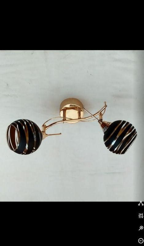 Люстра з поворотними плафонами — можливий монтаж на стіну як бра — ціна 785 грн у каталозі