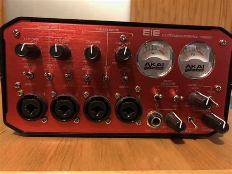 AKAI EIE Interface Red Reverb