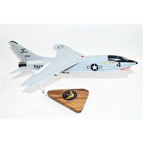 Vx 3 F 8 Crusader Model Vought F 8 Crusader 18 Mahogany Scale Model