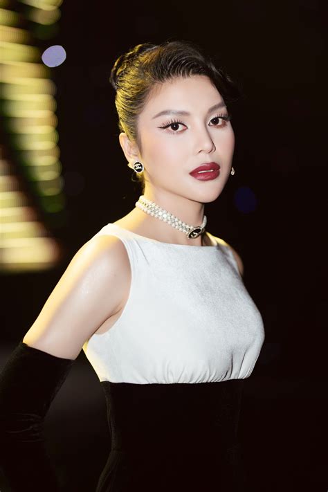 Lily chen siêu nhân trong lòng tôi chính là bà ngoại