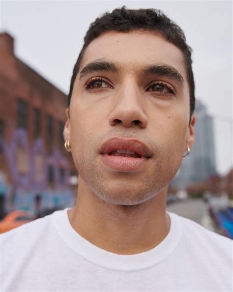 Stretch Fluid Foundation Glossier