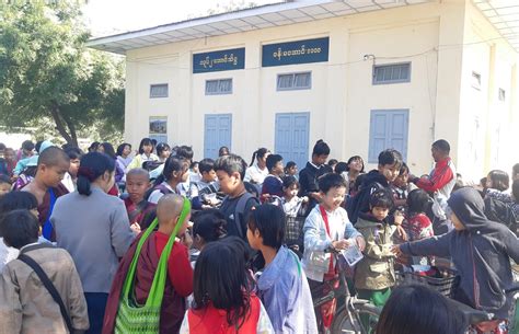 ဝမ်းတွင်းမြို့နယ်၌ ၇၆ နှစ်မြောက်လွတ်လပ်ရေးနေ့ အထိမ်းအမှတ် လက်ကမ်းစာစောင်များဖြန့်ဝေ