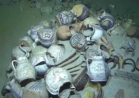 16th Century Shipwreck Found 1 5 Miles Deep Off Frances Coast