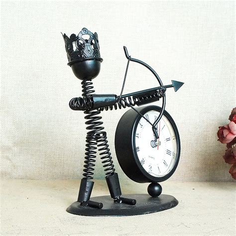 Iron Man Ancient Warrior Defend Homes Clock Decora Grandado