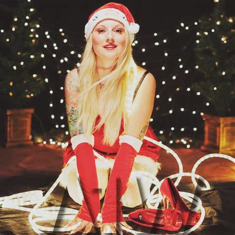 Bianca Bee Model Added A New Photo Bianca Bee Model