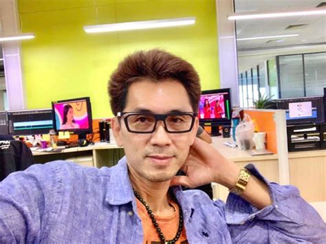 ផលិតករខ្មែរម្នាក់ ដៀលកម្មវិធីប្រឡងបរវកញ្ញាឯកកម្ពុជា ថាជាការប្រកួតជ្រើសរើសស្រីសោភានី ឬ ពេស្យាចារ