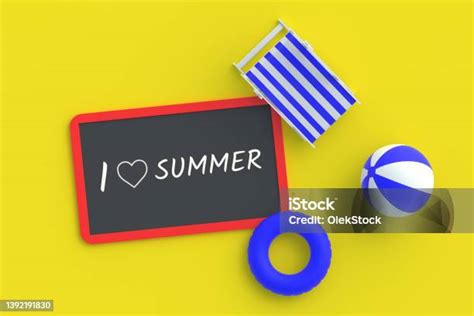 비문 나는 해변 의자 공 구명 부표 근처의 칠판에 여름을 좋아합니다 여름 방학 여행 개념 관광 투어 3d 렌더링 3차원 형태에 대한 스톡 사진 및 기타 이미지 Istock