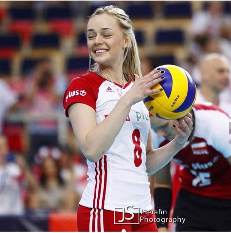 Marysia Stenzel Grot Budowlani Łódź Poland Scrolller