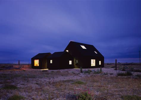 Black Stained Dungeness Beach House By Rodić Davidson