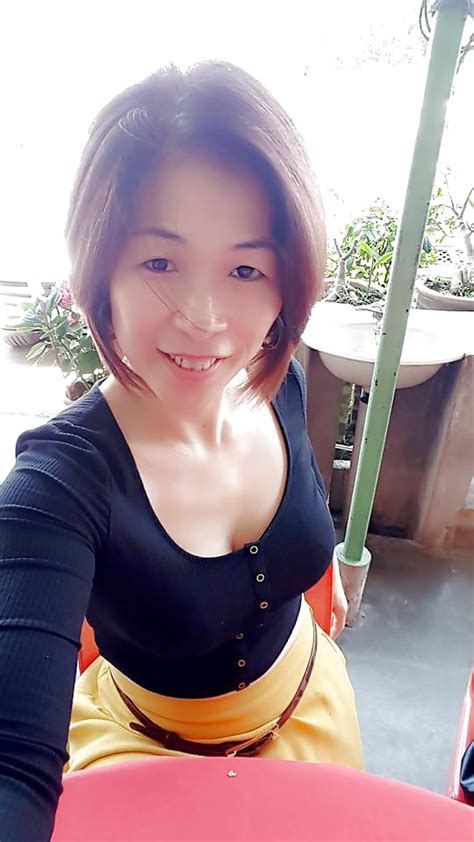 Busty Malaysian Milf Shirley Chan Loves Showing Her Tits