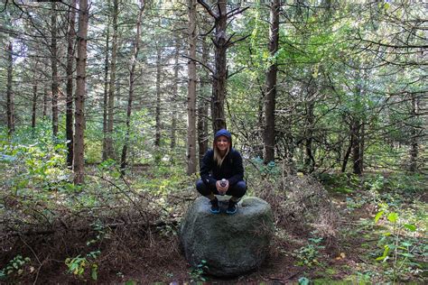 M Dchen Sitzen Warten Kostenloses Foto Auf Pixabay