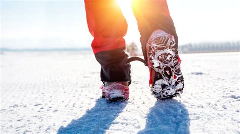 Winter Hiking Essentials Microspikes Crampons Or Snowshoes Geergarage