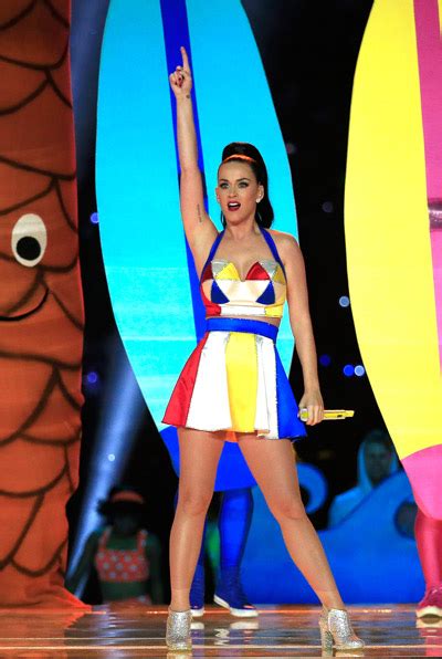 The Scoop On Katy Perrys 2015 Super Bowl Halftime Show Beauty Look