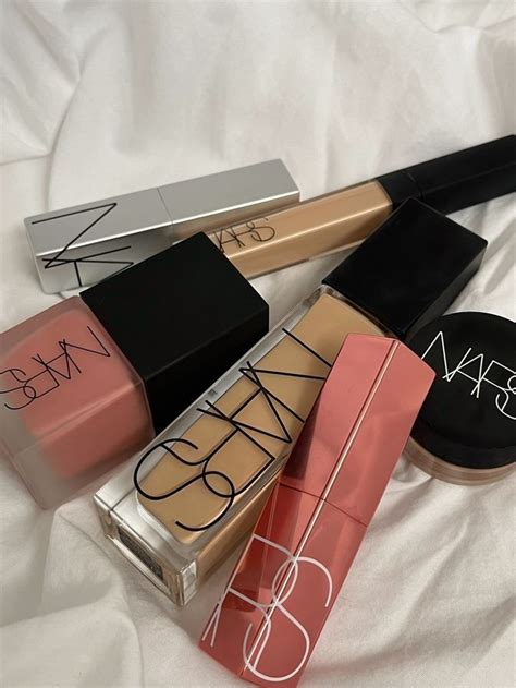 Pin Su 𝙱𝚎𝚊𝚞𝚝𝚢 Prodotti Per Il Trucco Idee Per Il Trucco Trucco Per
