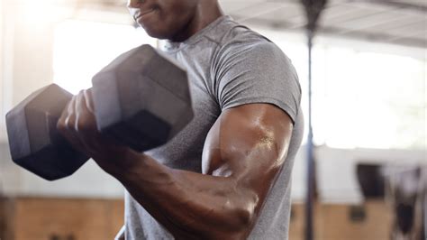 Elite Fitness Expert Shares Top Dumbbell Exercises To Build Muscle All