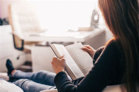 Girl Reading
