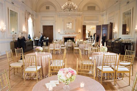 Golden Indoor Cocktail Hour Décor
