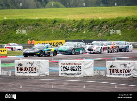 Hampshire Uk 6th May 2017 Thruxton Race Circuit And Motorsport Centre Andover Hampshire