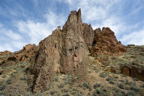 Rhyolite Dike Intruding Tuff Oregon Geology Pics
