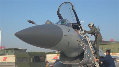 解放軍相隔五個月再展開圍台軍演 央視公開演習片段 Now 新聞