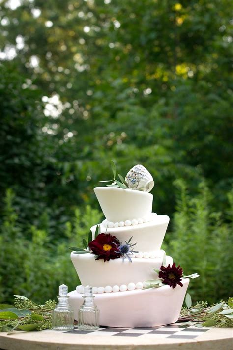 Chasing Alice An Enchanting Alice In Wonderland Wedding Inspiration