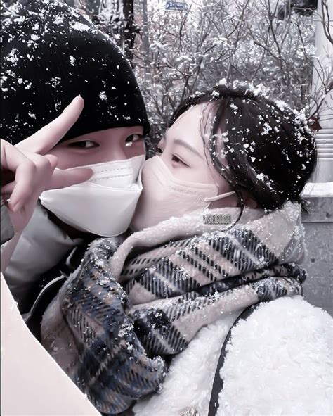 ʙнᴇɜᴇʍнᴏй ‹𝐀𝐌𝐀𝐑𝐘𝐋𝐋𝐈𝐒「🥩」˘ | Korean couple photoshoot, Cute couple ...