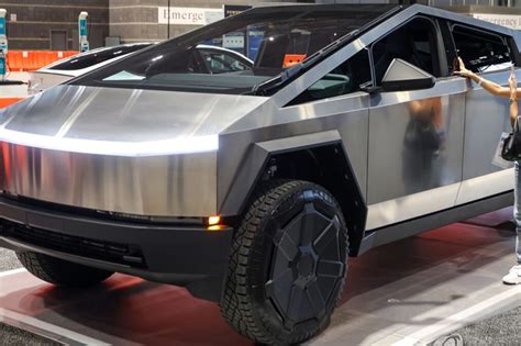 테슬라 3천만 원대 전기차 모델 2 출시 시기 드디어 확정