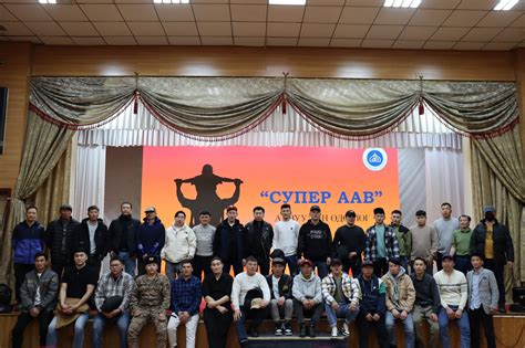 Аав хүн гэдэг гэр бүлийнхээ түшиг тулгуур хүүхдүүддээ амьдралын үнэ