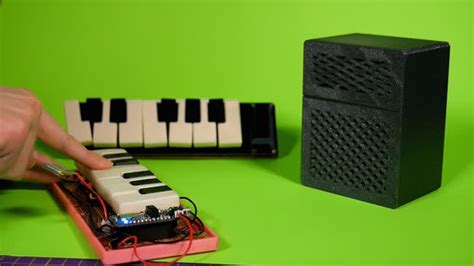 overview ble synth with the feather nrf52840 and circuit playground