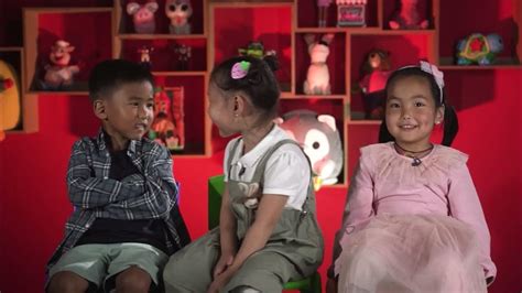 Шүлс асгарам амтат чихрийг өнгө өнгөөр нь ялгах хүүхдүүдийн хувьд хэр хэцүү байсан бол 🍬 Youtube