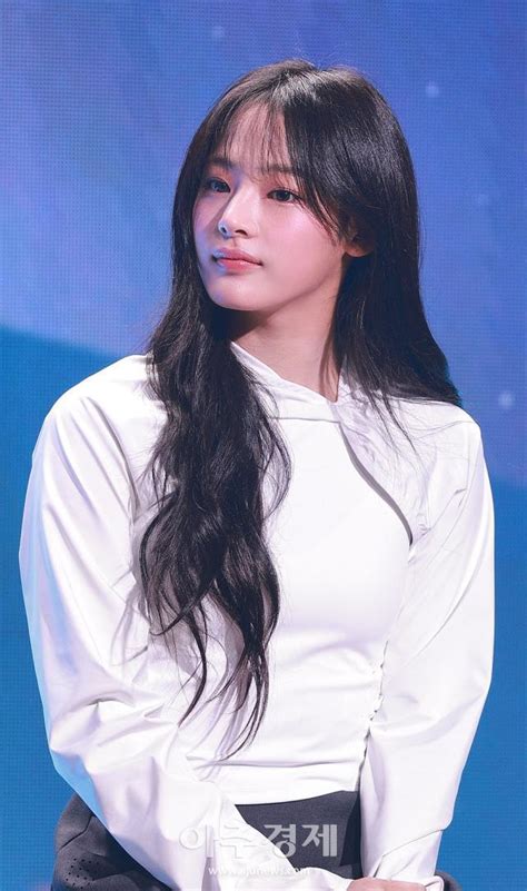 [사진] 뉴진스 민지 명품 콧날 아주경제