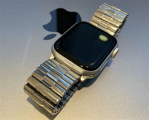Some Apple Watch SE Owners Experiencing Issues With Overheating Updated MacRumors