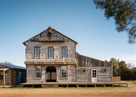 Architect Transforms Willie Nelsons Texas Set Into Hospitality Spot