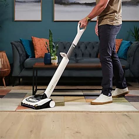 GTECH AirRAM Platinum Anti Hair Wrap Cordless Vacuum Rev Comps