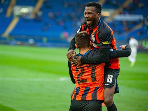 Larry Kayode Als Ein Pfeilschnelles Ex Veilchen Auf Weltreise Ging Und Dort Scheiterte Kicker