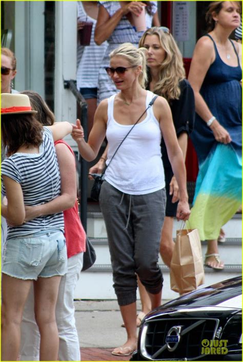 Cameron Diaz Biceps Flex