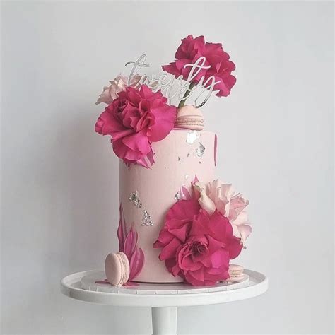 Pin By Irresistible Bakes Bespoke Cak On Pink Cake Design Ideas Queens Birthday Cake Pink