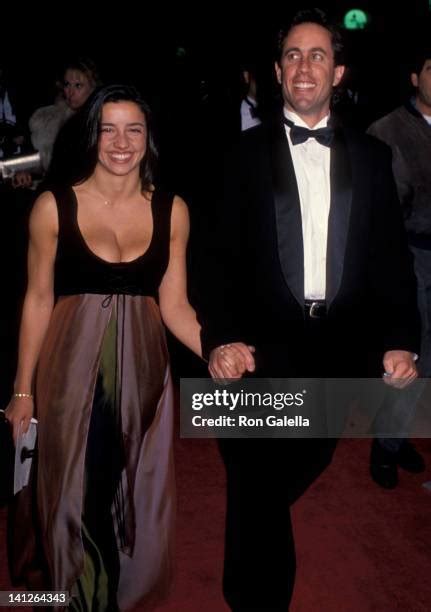 45 Jerry Seinfeld And Shoshanna Photos And High Res Pictures Getty Images