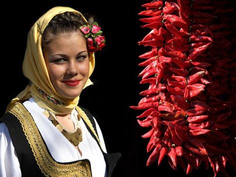 Nis Okolina I Devojka U Nosnji