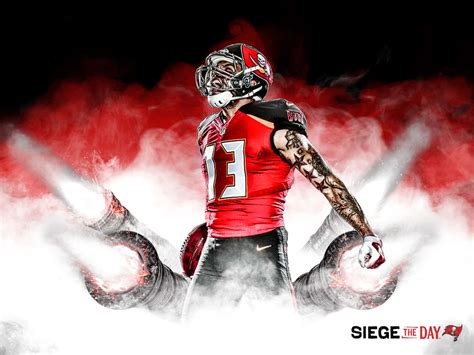 100 Mike Evans Wallpapers
