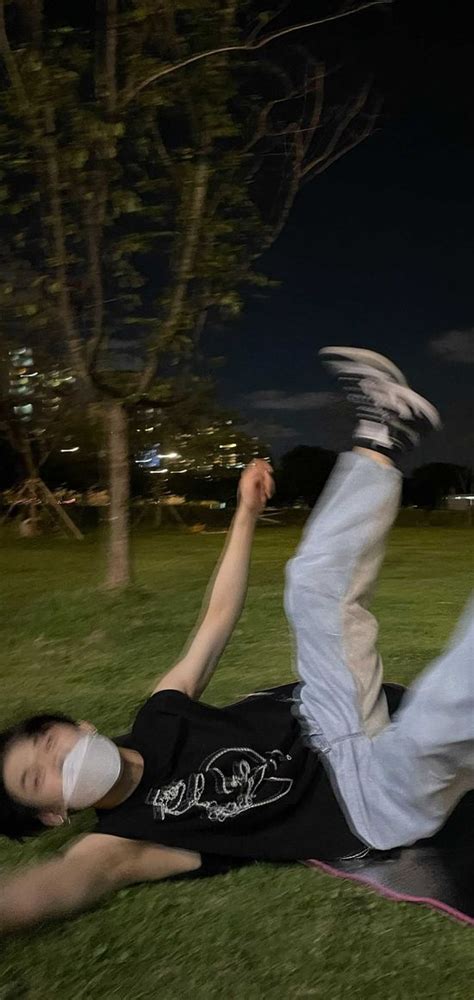 Pin By Winho On Clths Celebrity Style Red Carpet Txt Favorite Celebrities