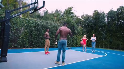 Gabbie Carter And Skylar Vox