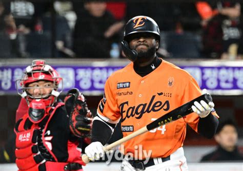 양키스 유망주 타율 꼴찌 실화 2할3푼대 타자가 한화서는 1위라니한화 패패패 꼴찌 이유 있다 팬들도 기다리다 지친다