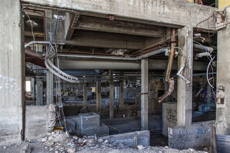 무료 이미지 지저분한 포도 수확 집 내부 건물 늙은 도시의 작업장 환경 구성 장비 부서진 산업의 더러운 그런지 거칠게 부식 정크 방