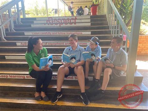 Wonder What Book Everyone Is Reading At Cobar High The Cobar Weekly
