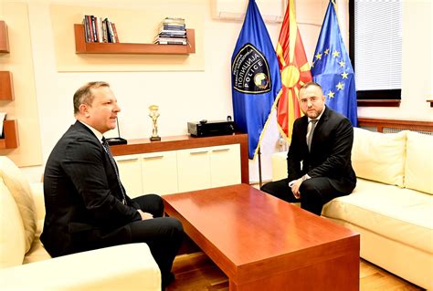 Панче Тошковски ја презеде министерската функција во МВР Денеска во Министерството за внатрешни